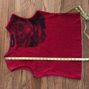 New York & Company | Tops | Sleeveless Red Top With Rose Print Size Xl ...